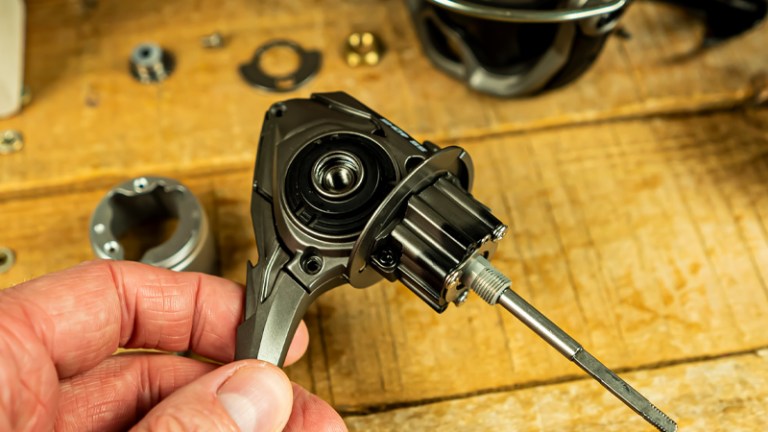 How to Lubricate a Spinning Reel (Oil & Grease Step by Step Fishing ...