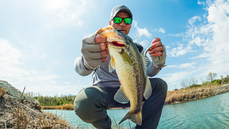 The-Minimalist-Fisherman-Midwest-Bass-Fishing-Crowbar-Rig-AJ-Hauser-15 ...