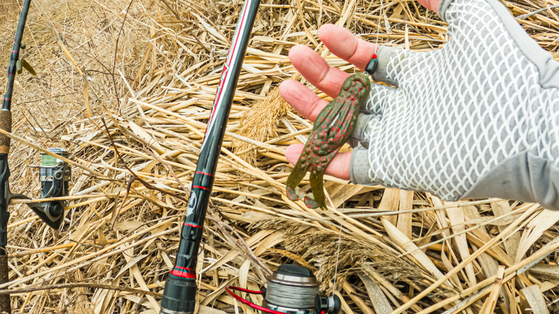 The-Minimalist-Fisherman-Midwest-Bass-Fishing-Crowbar-Rig-AJ-Hauser-5 ...