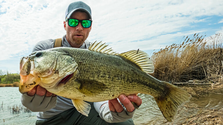 The-Minimalist-Fisherman-Midwest-Bass-Fishing-Crowbar-Rig-AJ-Hauser-9 ...